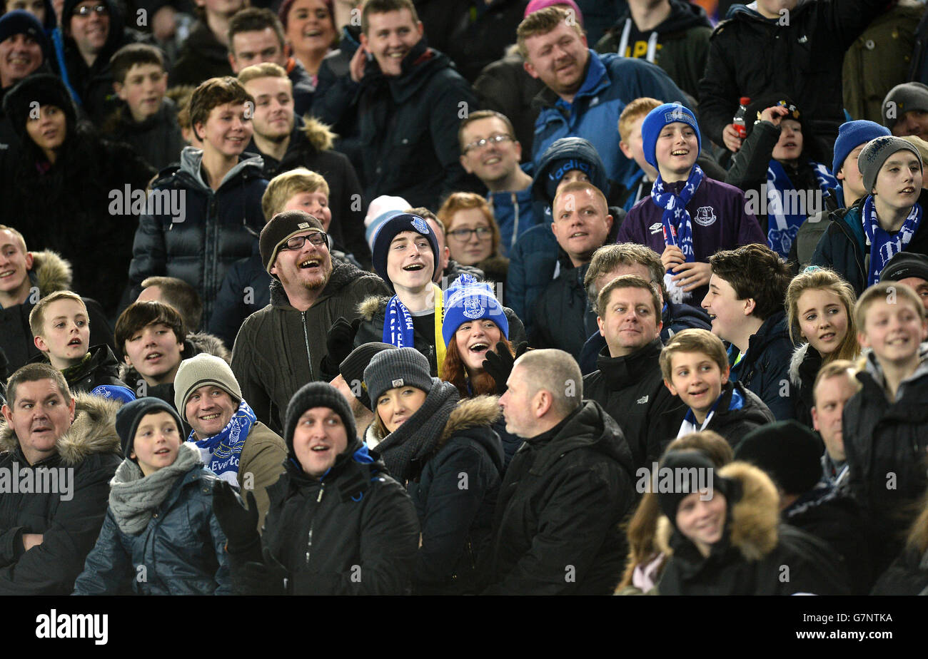 Goodison park everton fans in the stands hi-res stock photography and ...