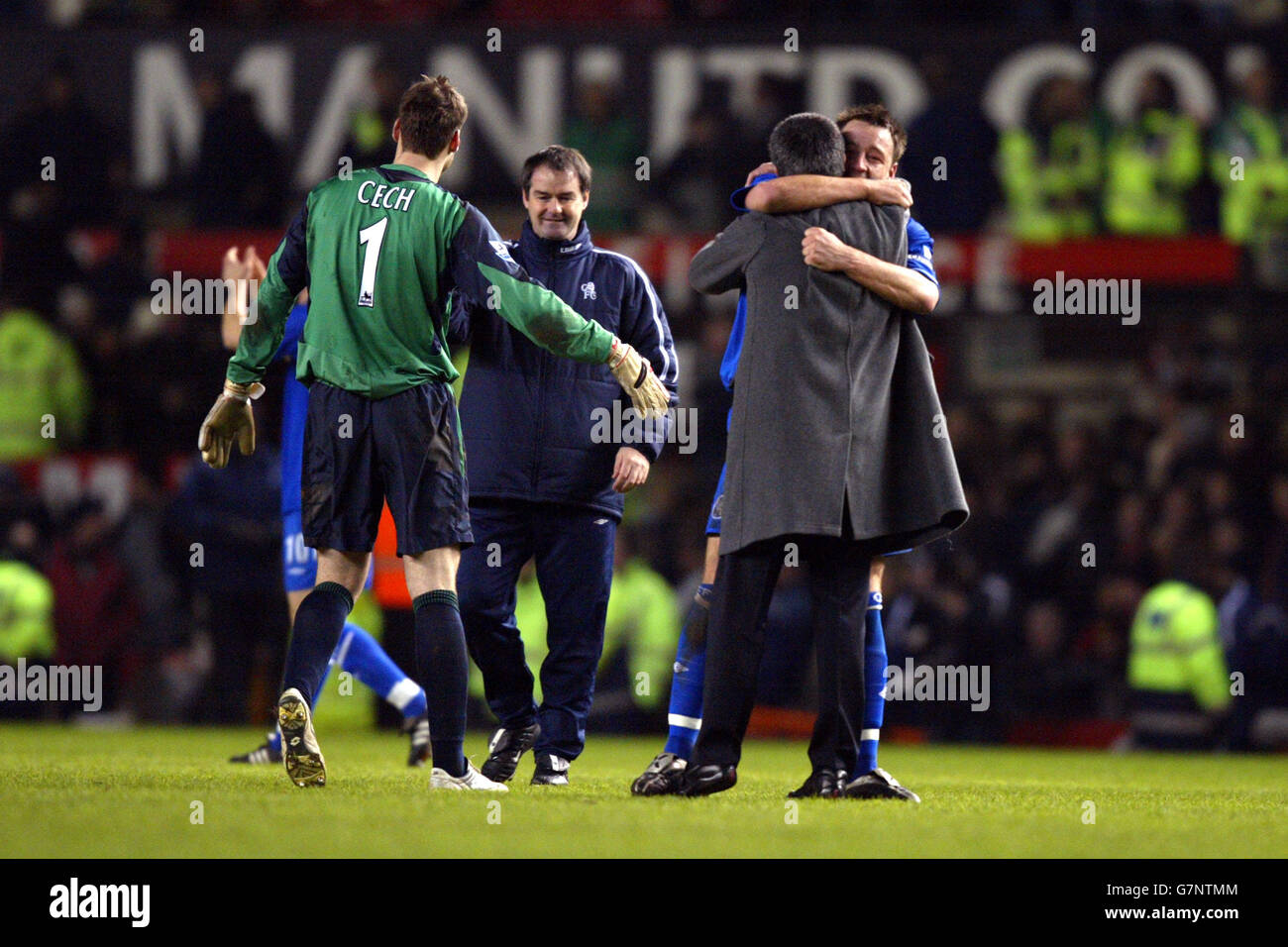 Chelsea manager Jose Mourinho celebrates with John Terry as assistant ...