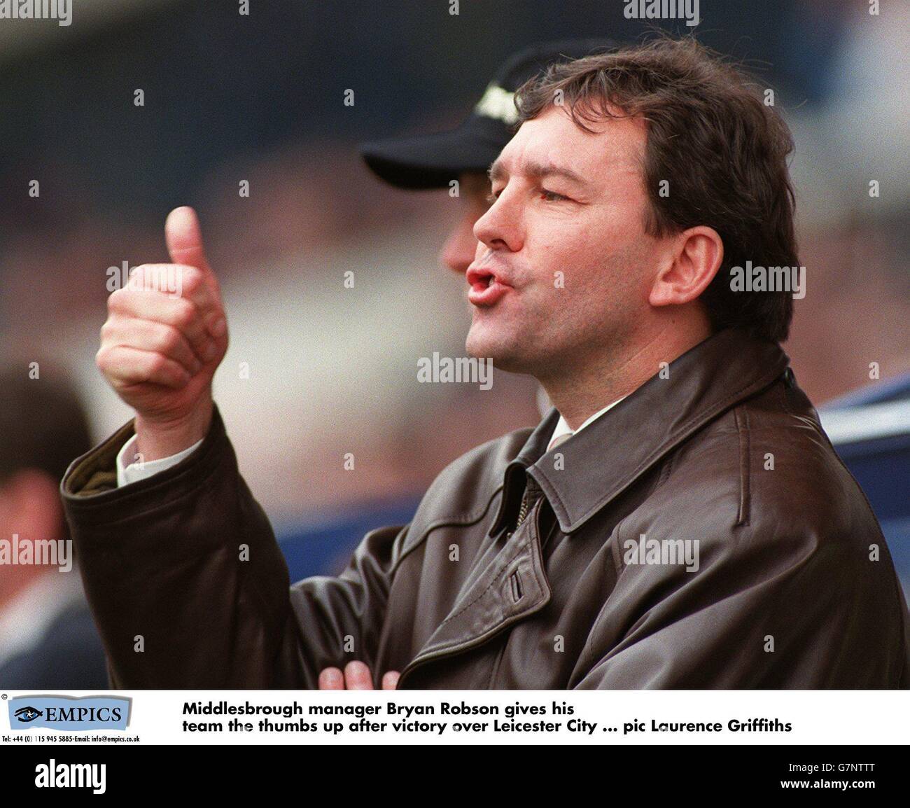 Middlesbrough manager Bryan Robson gives his team the thumbs up after ...