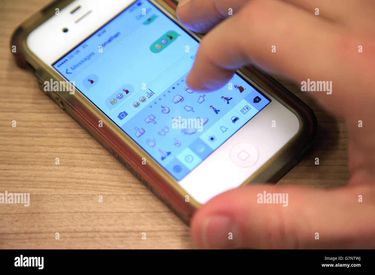 Iphone emoji hi-res stock photography and images - Alamy