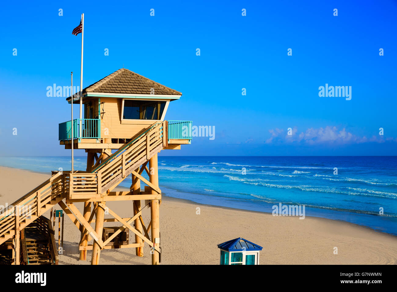 Daytona Beach in Florida baywatch tower in USA Stock Photo - Alamy
