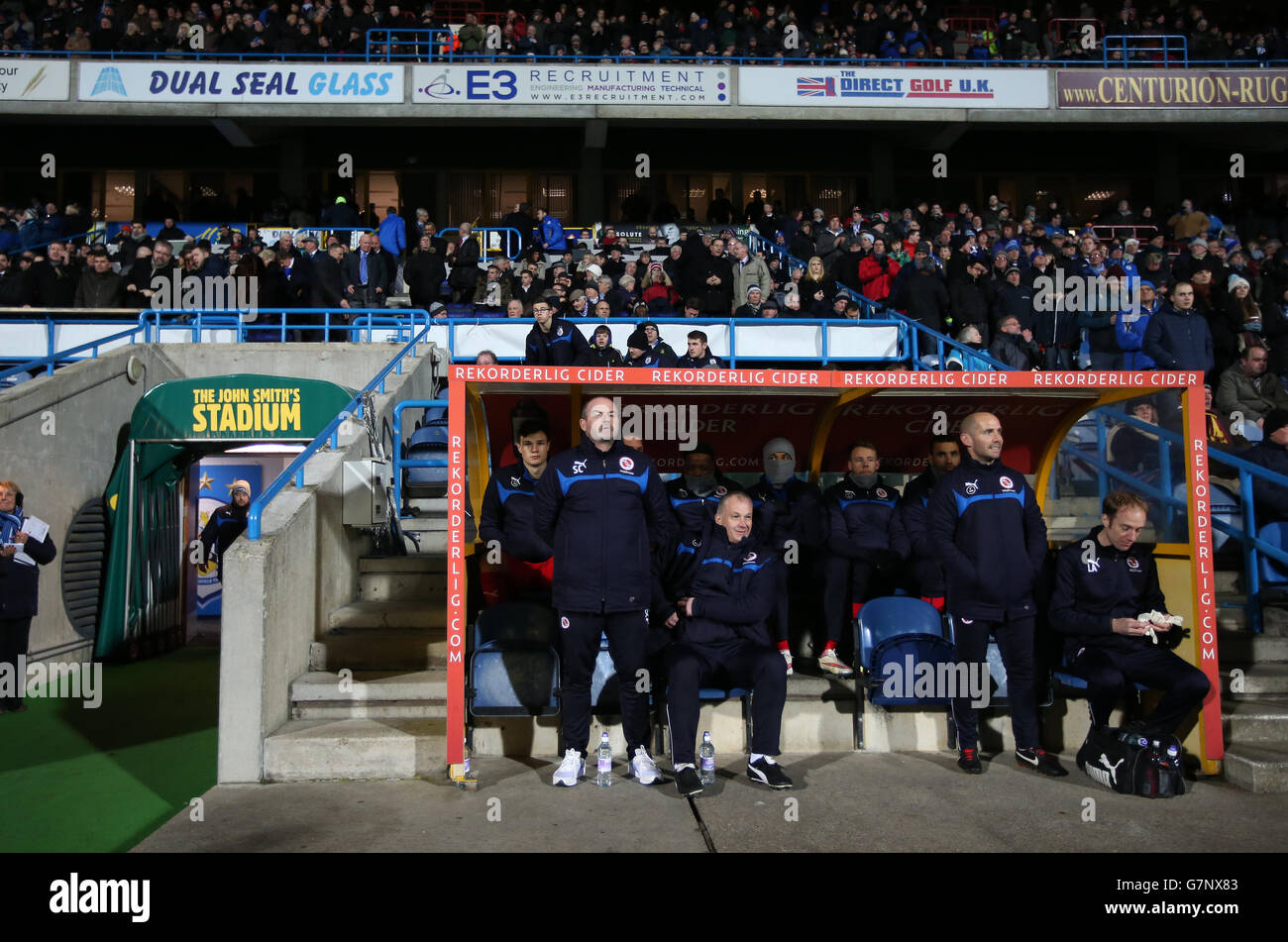 Reading manager Steve Clarke in the dugout before the match Stock Photo ...