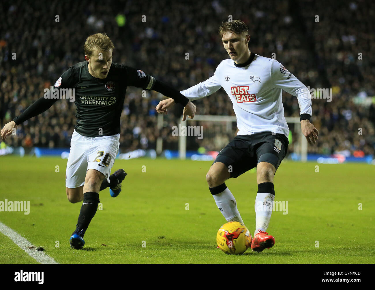 Derby County's Jeff Hendrick (right) and Charlton Athletic's Chris ...