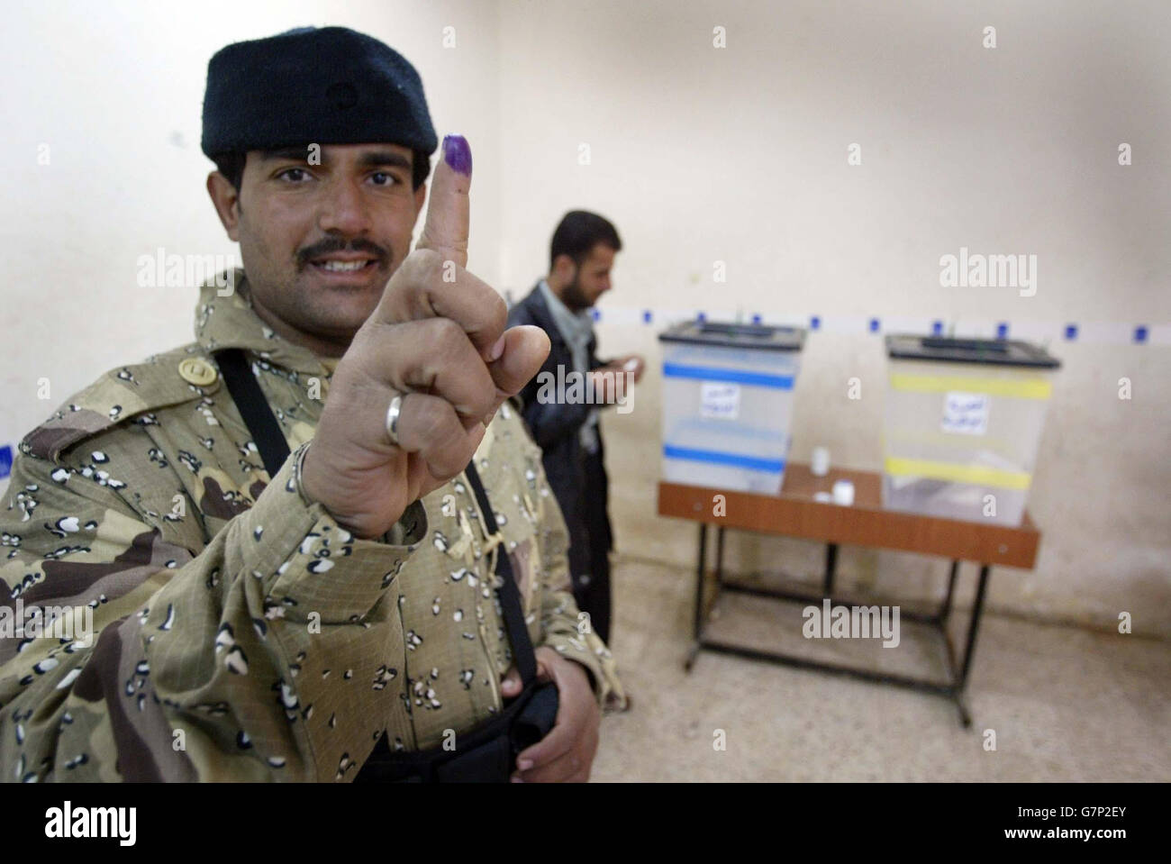 Iraqi soldier hi-res stock photography and images - Alamy