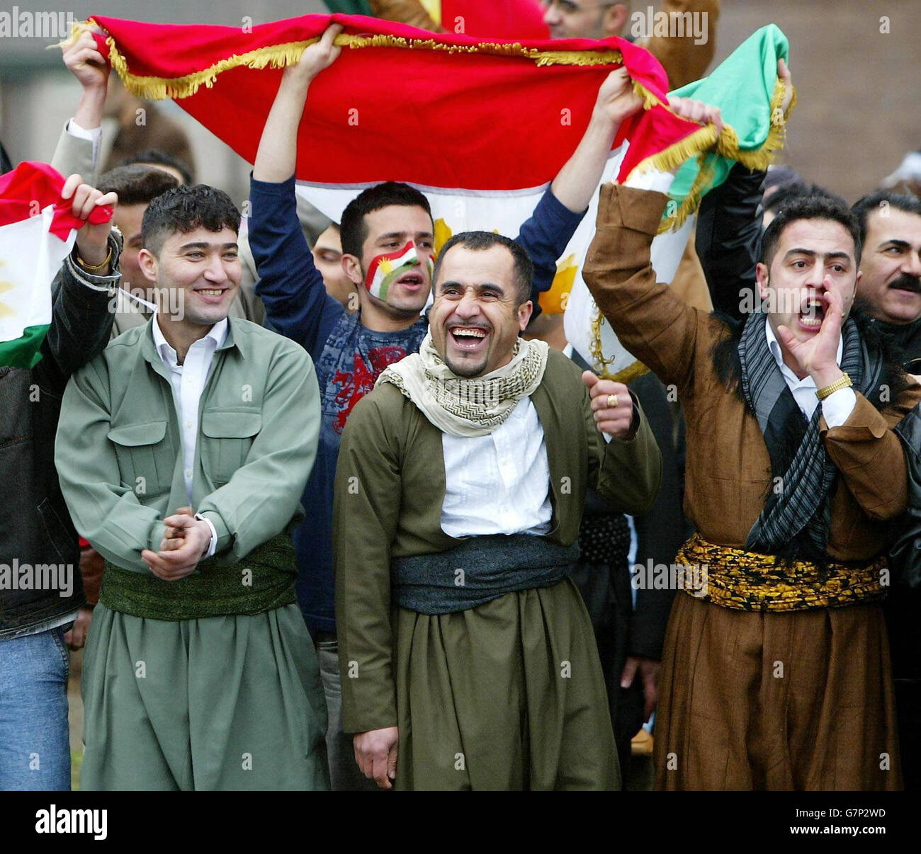 Iraq elections 2005 hi-res stock photography and images - Alamy