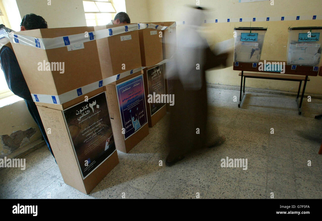 First iraqi to vote hi-res stock photography and images - Alamy