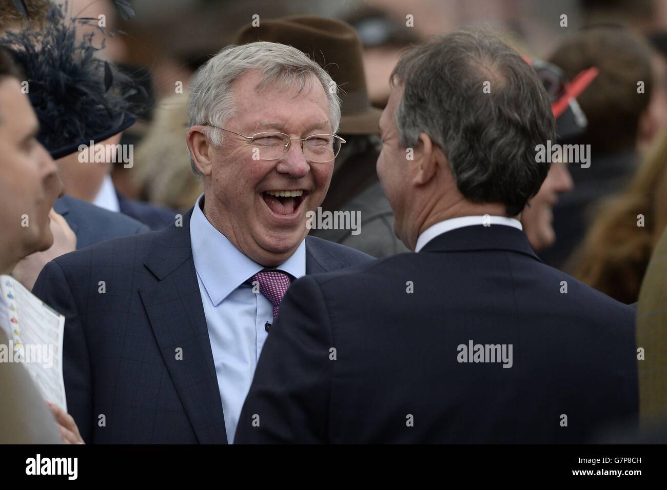 Sir Alex Ferguson (left) and Bryan Robson (right) in the parade ring on ...