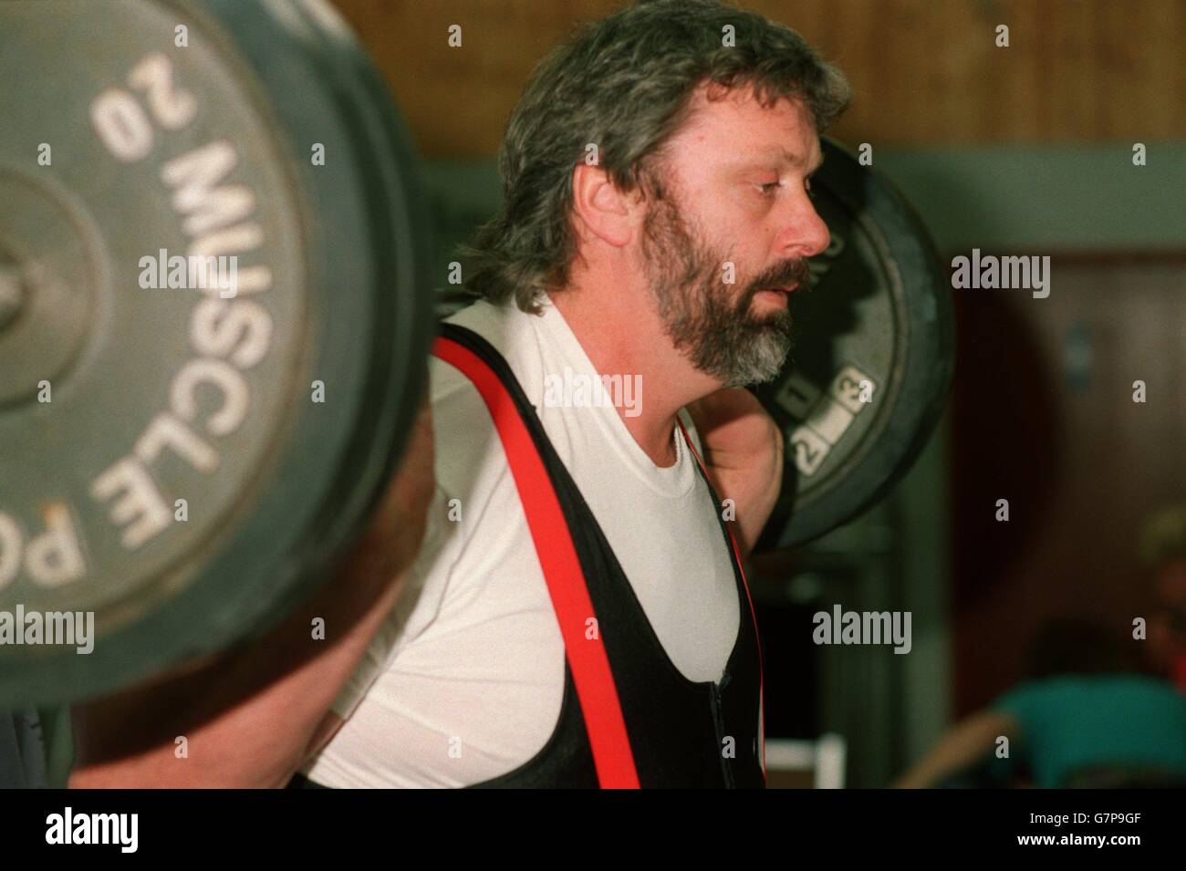 GEOFF CAPES, TRAINING FOR COMEBACK IN SHOT-PUT EVENT Stock Photo - Alamy