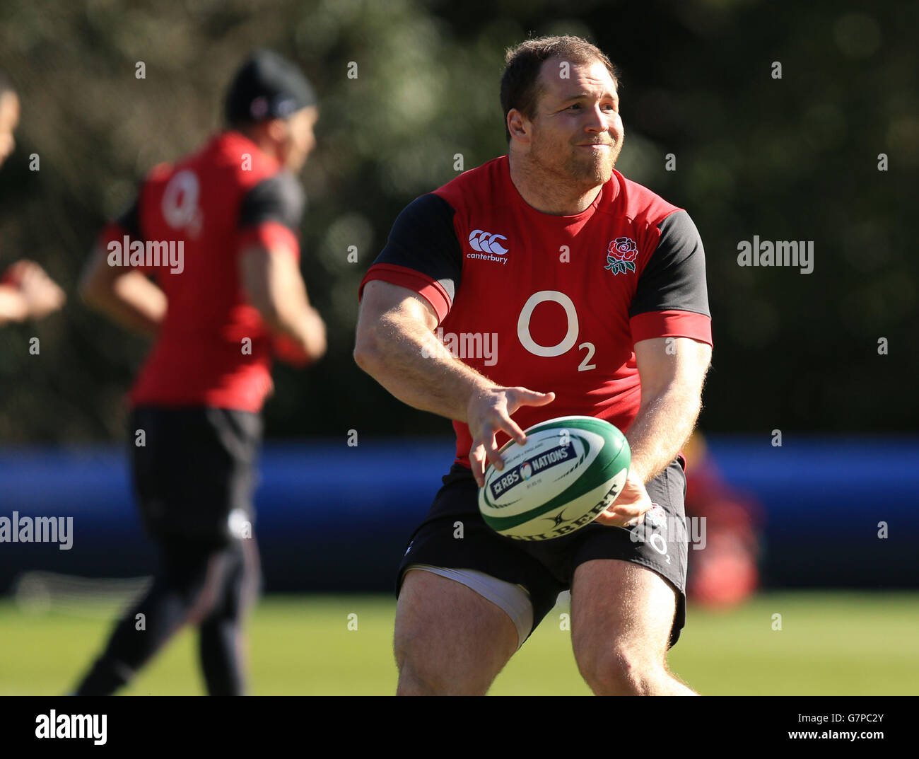 Henry thomas during a training session at pennyhill park hotel hi-res ...