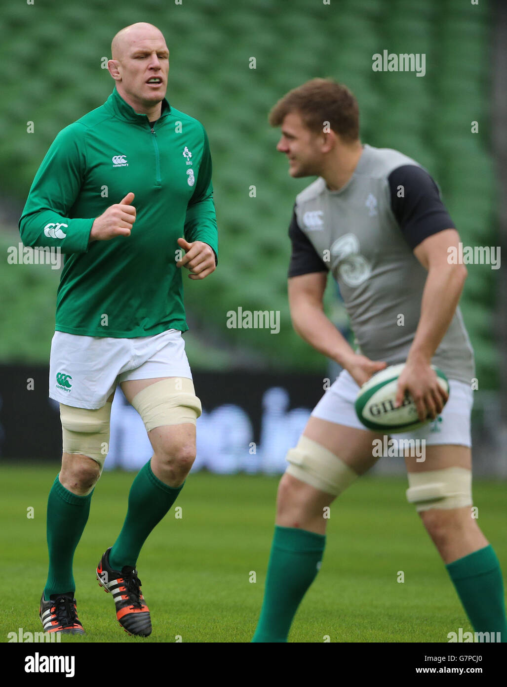 Ireland's Paul O'Connell and Jordi Murphy during the Captains Run ahead ...