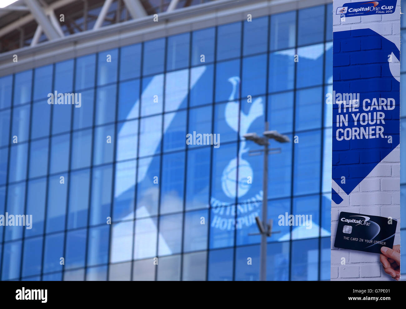 Tottenham hotspur banner hi-res stock photography and images - Alamy