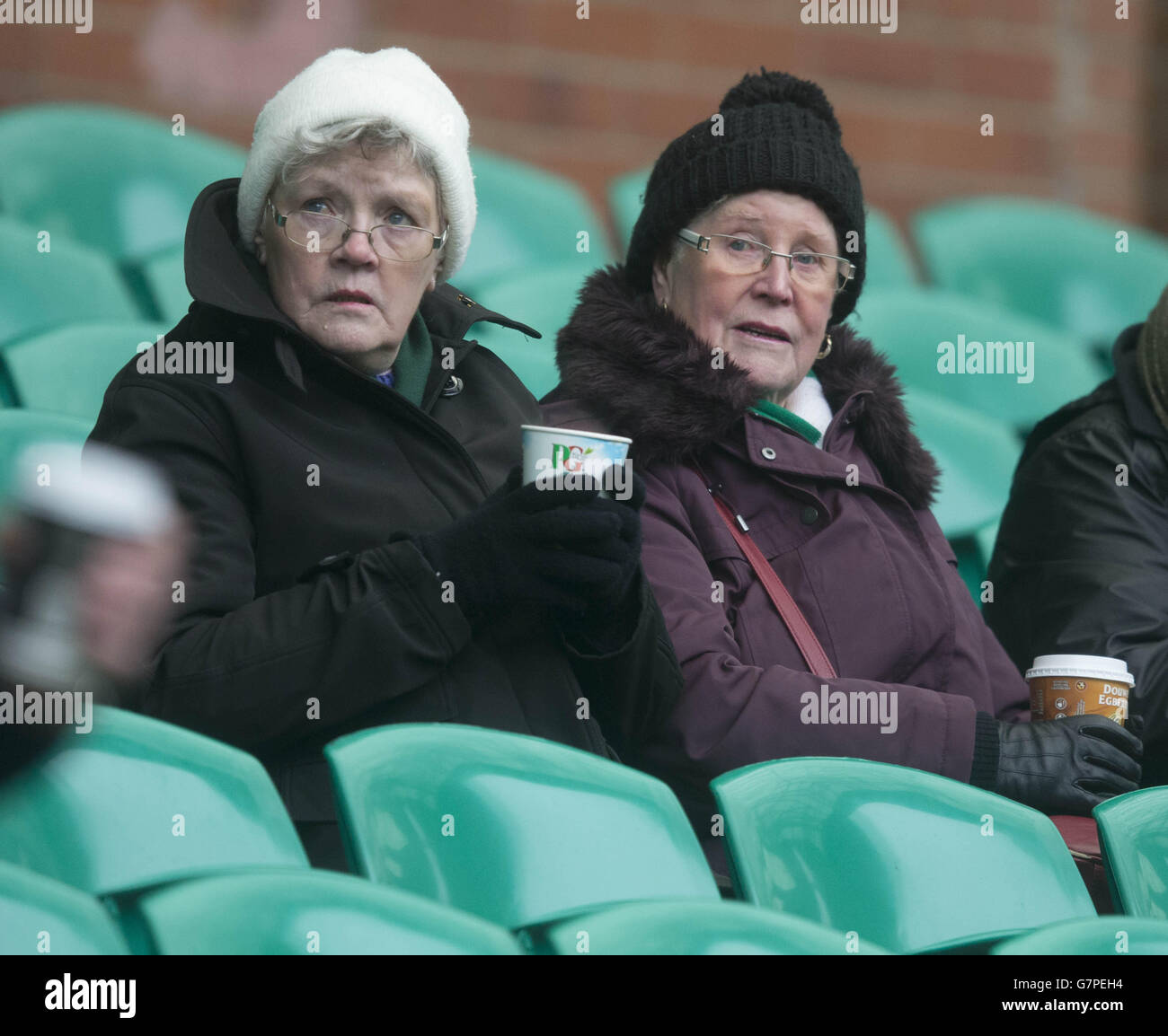 Soccer scottish premiership celtic v aberdeen celtic park hi-res stock photography and images ...