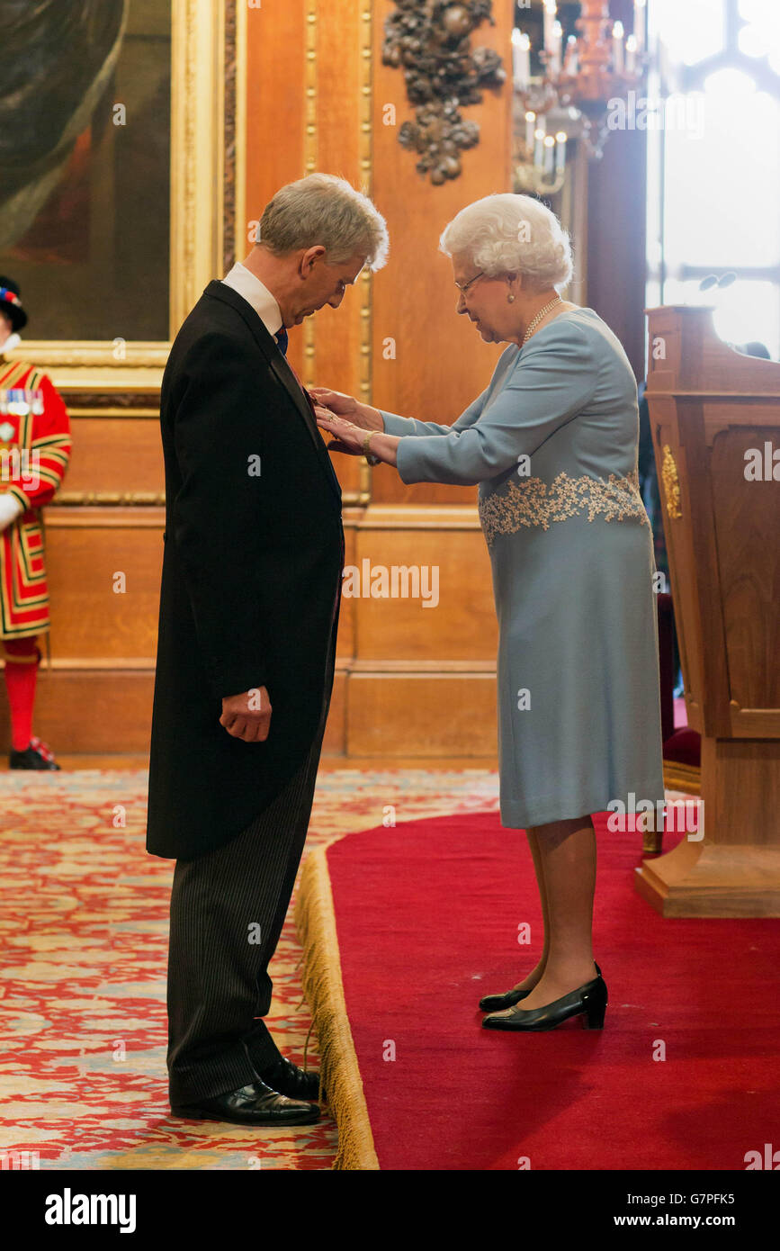 Is Made Obe Queen Elizabeth Ii Investiture Ceremony Windsor Castle High ...