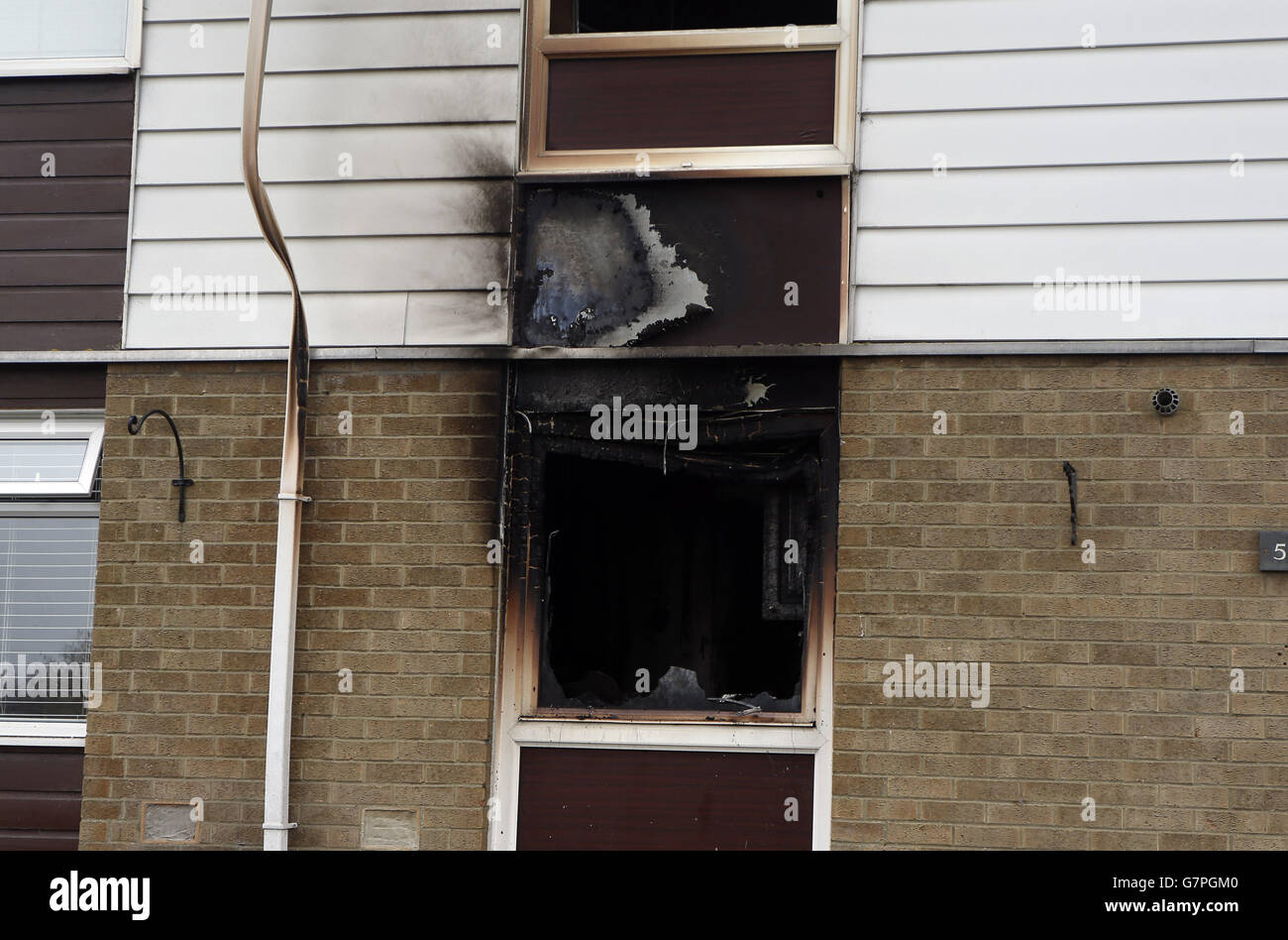 Hampshire police remain at the scene of a fatal house fire in ...