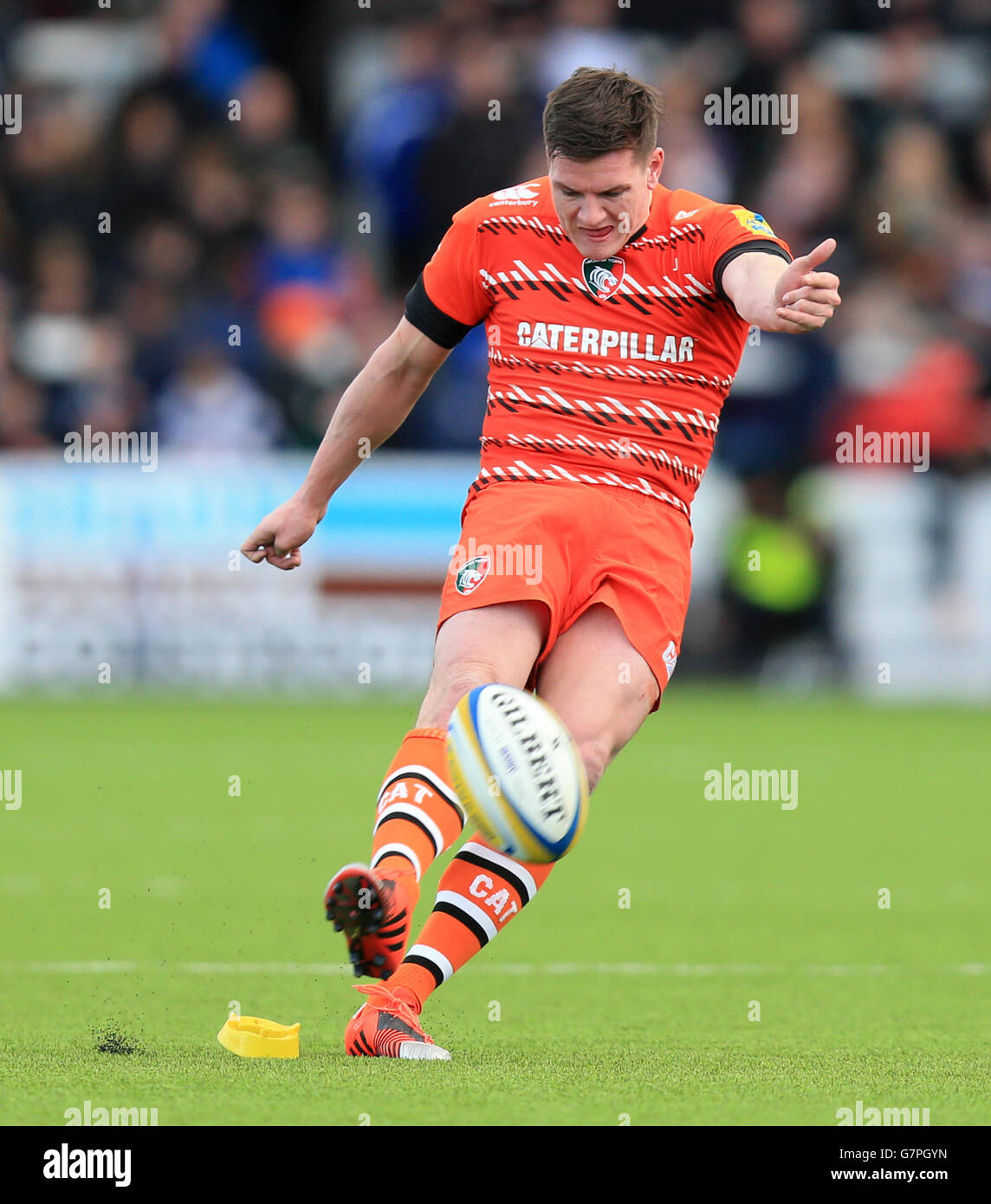 Leicester tigers freddie burns kicks hi-res stock photography and ...