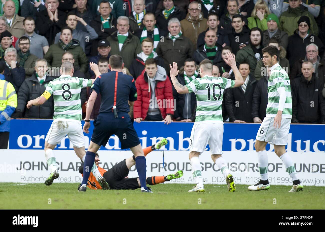 Celtic's Anthony Stokes reacts after tackling Dundee United's Sean ...