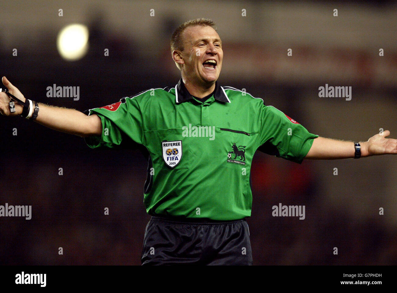 Graham poll premier league referee hi-res stock photography and images ...