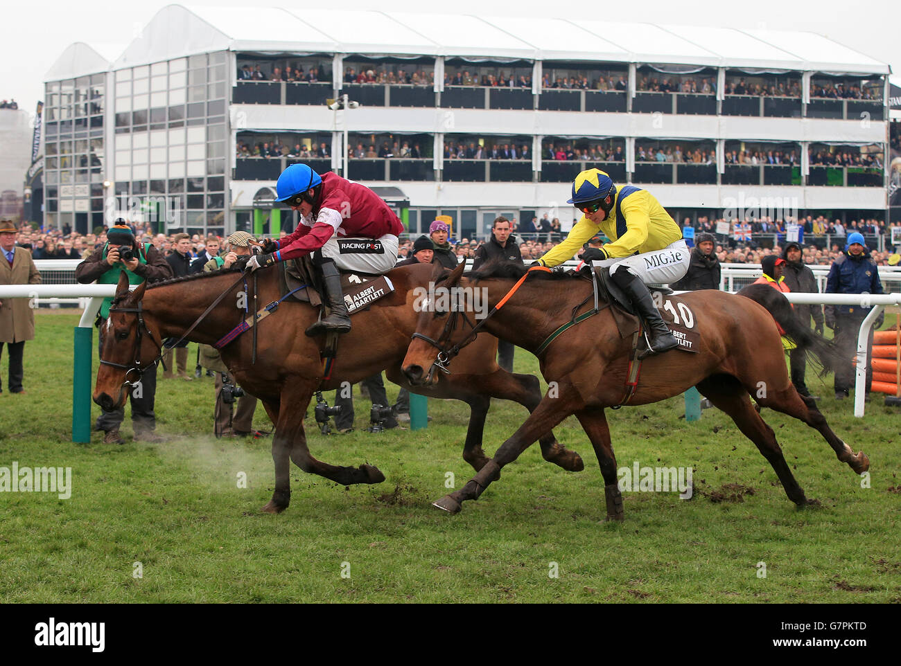 Danny mullins jockey hi-res stock photography and images - Alamy