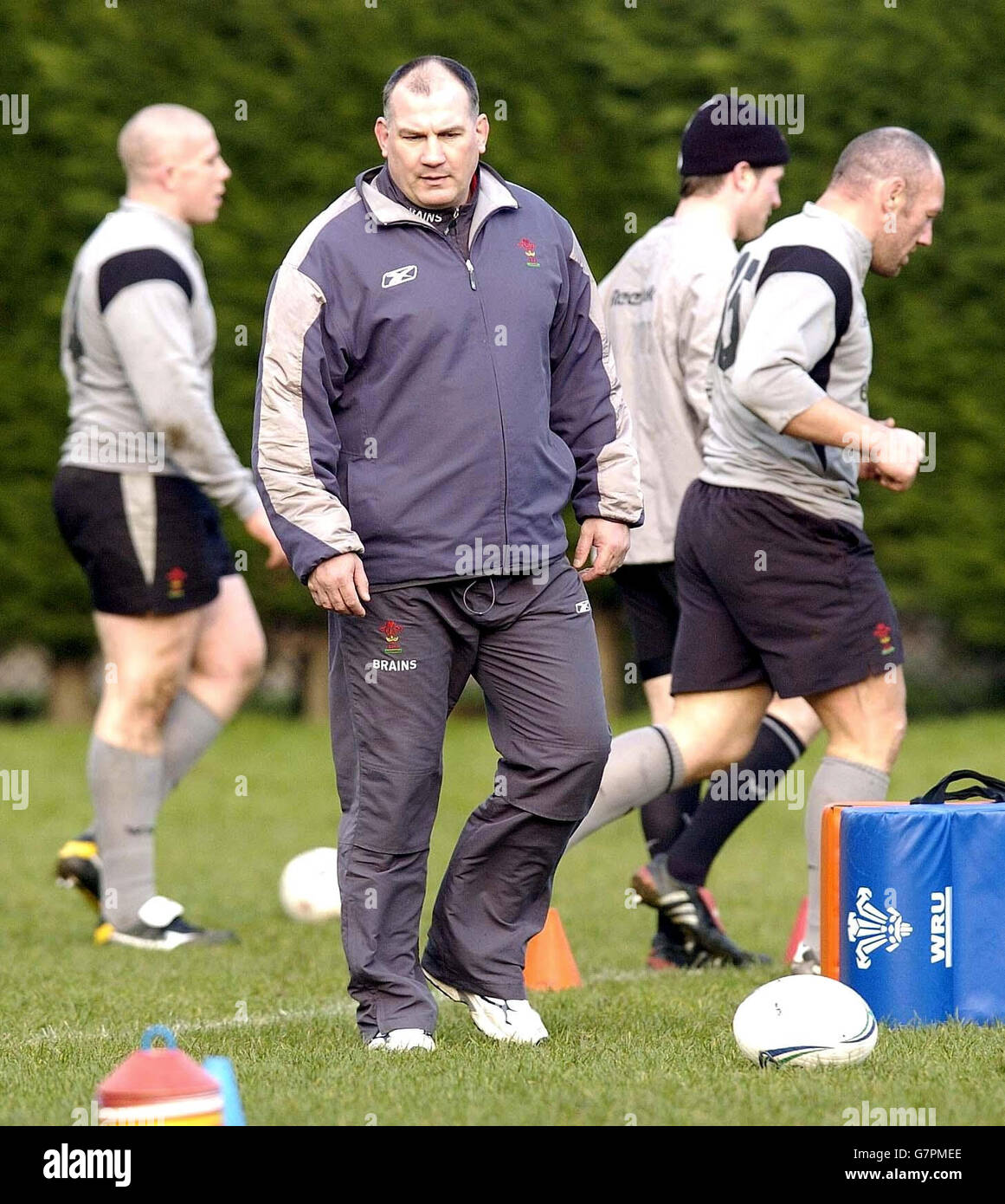 Welsh rugby coach mike ruddock centre hi-res stock photography and ...