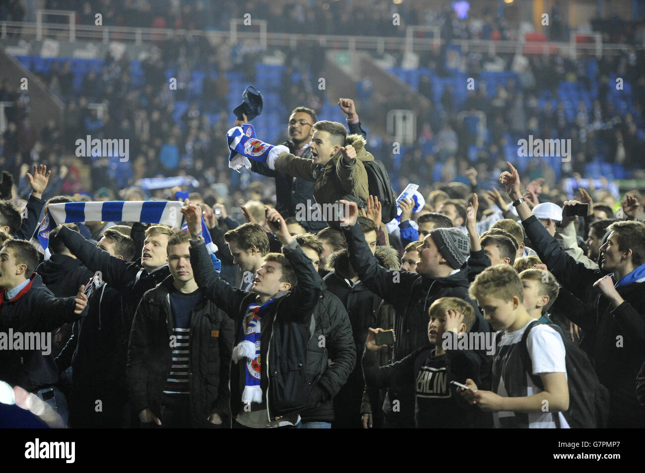 Reading fans invade pitch hi-res stock photography and images - Alamy