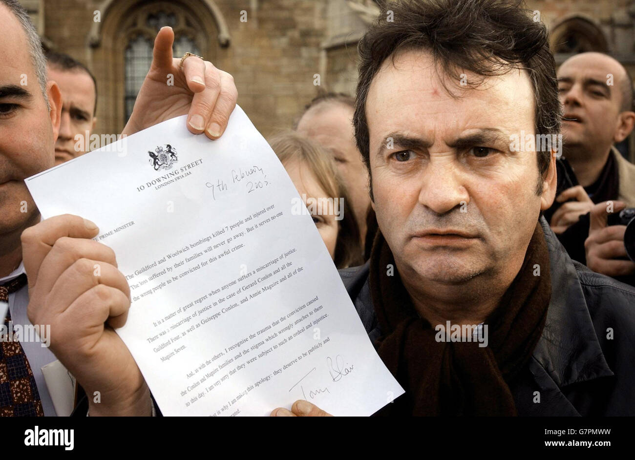 Gerry Conlon faces the media with a letter of apology from Prime ...