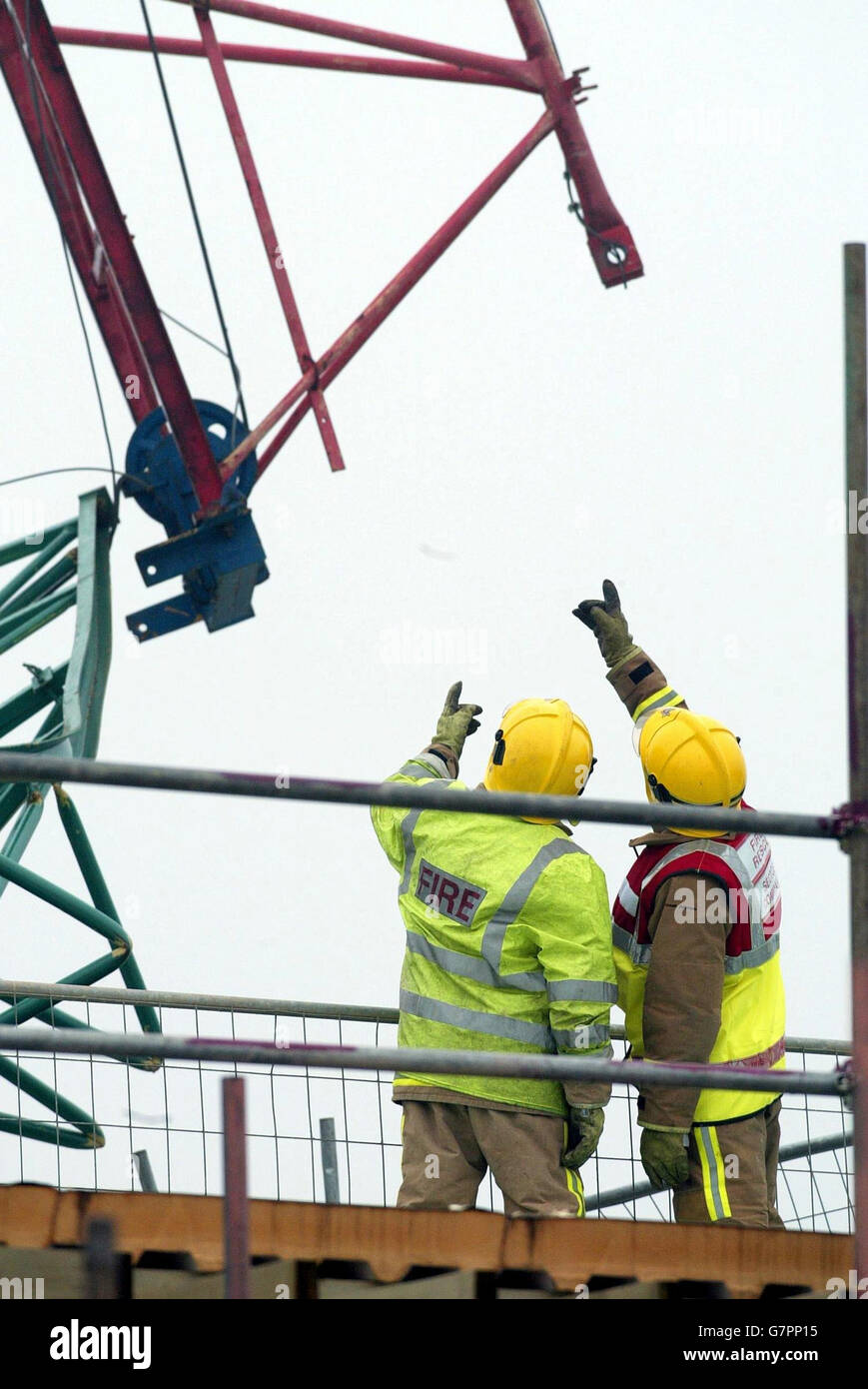 Broken crane hi-res stock photography and images - Alamy