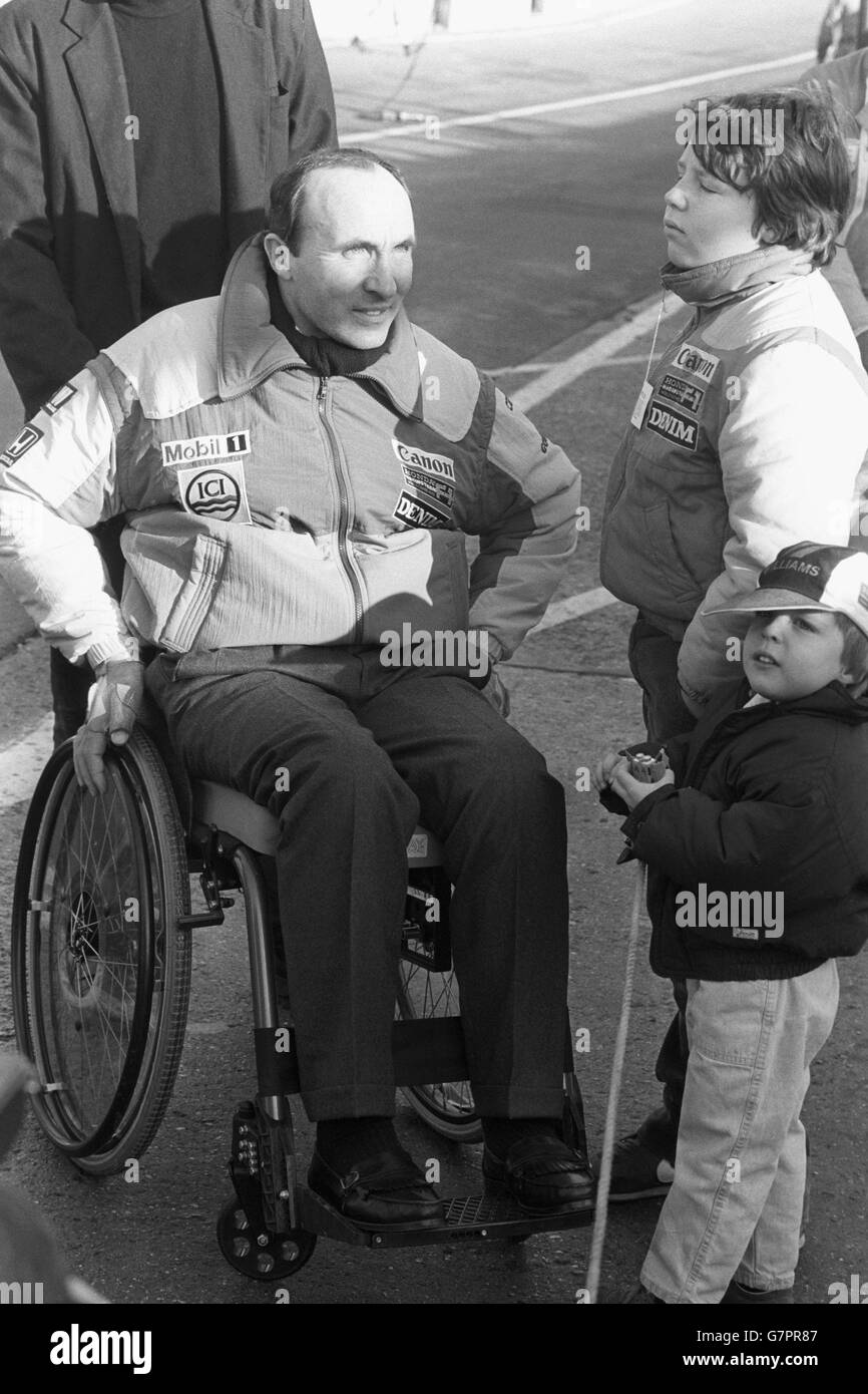 Black wheelchair racing hi-res stock photography and images - Alamy