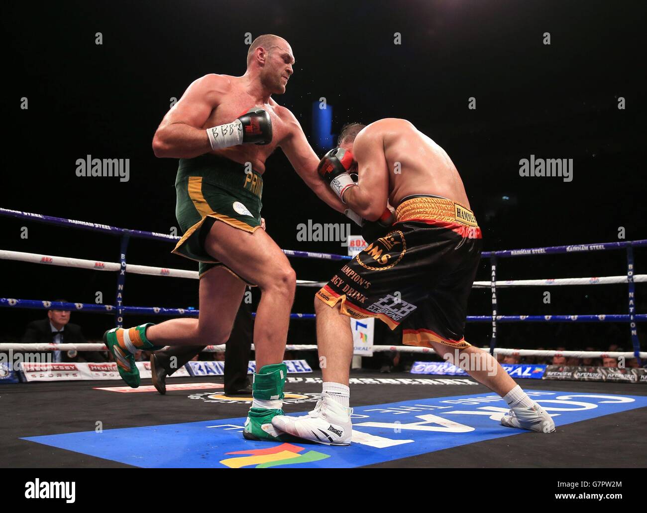 Boxing the o2 arena hi-res stock photography and images - Alamy