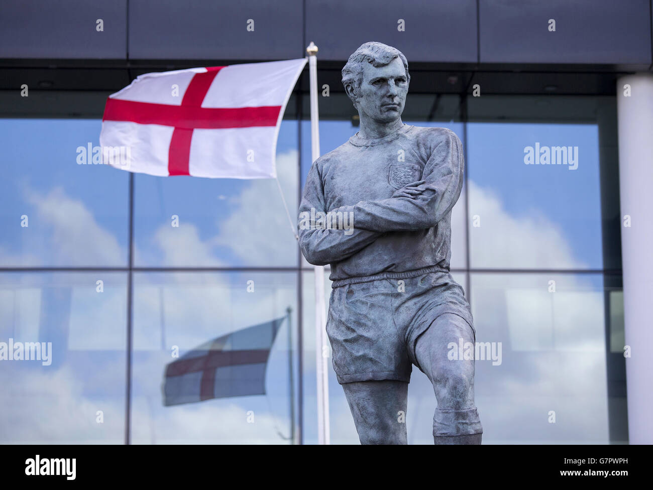 Chelsea Stadium Statue High Resolution Stock Photography and Images - Alamy