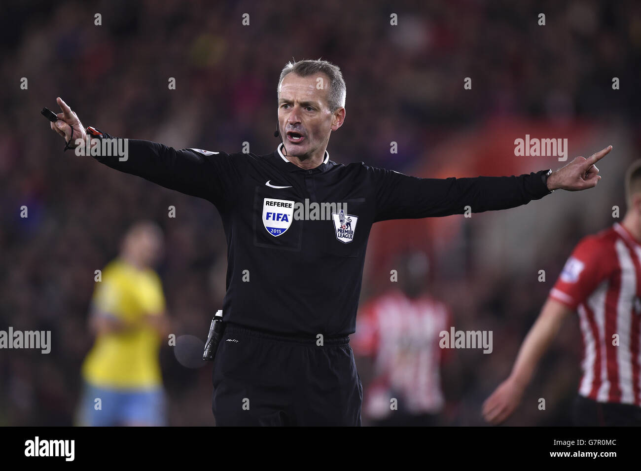 Referee Martin Atkinson Stock Photo - Alamy