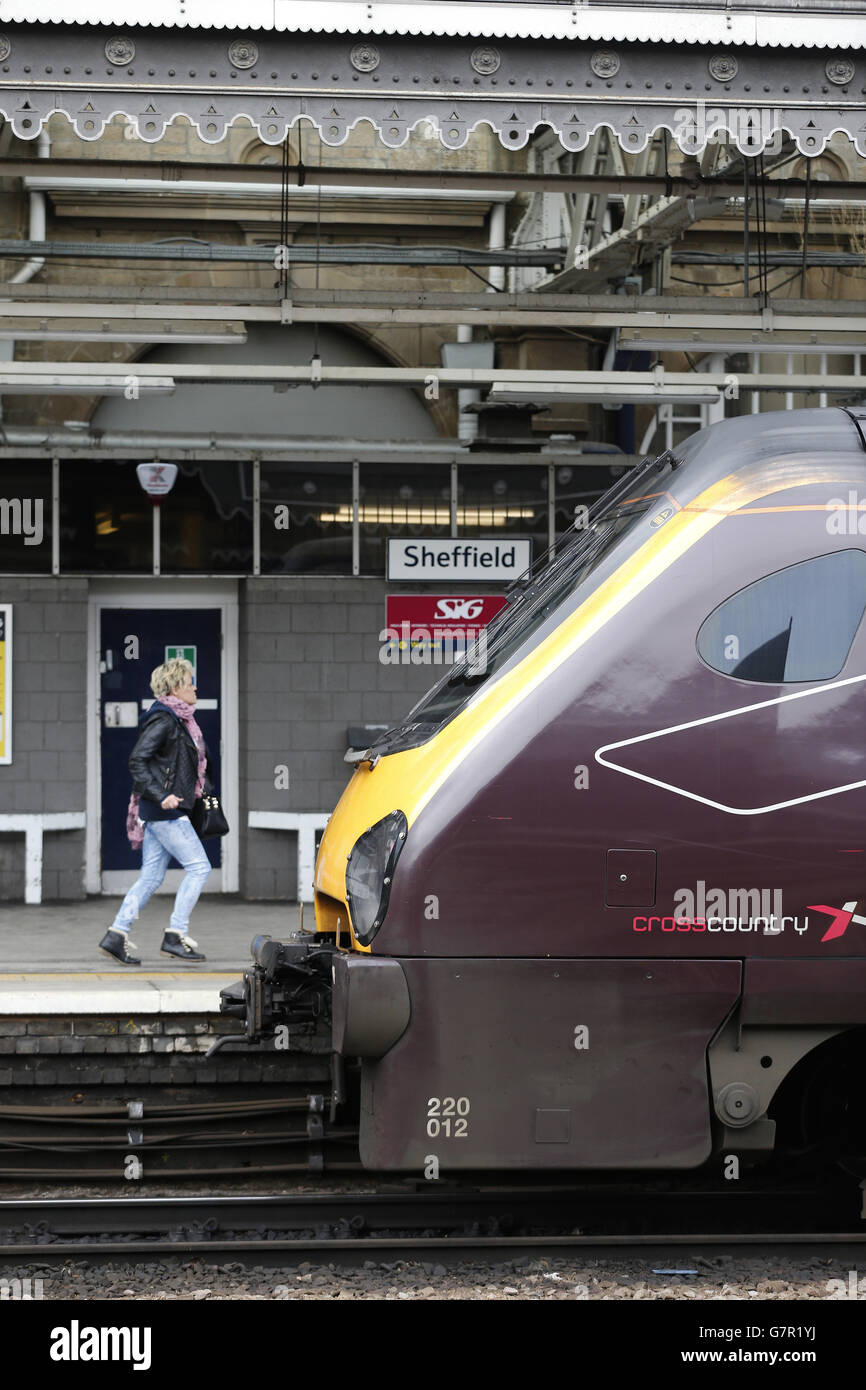 Sheffield trains hi-res stock photography and images - Alamy