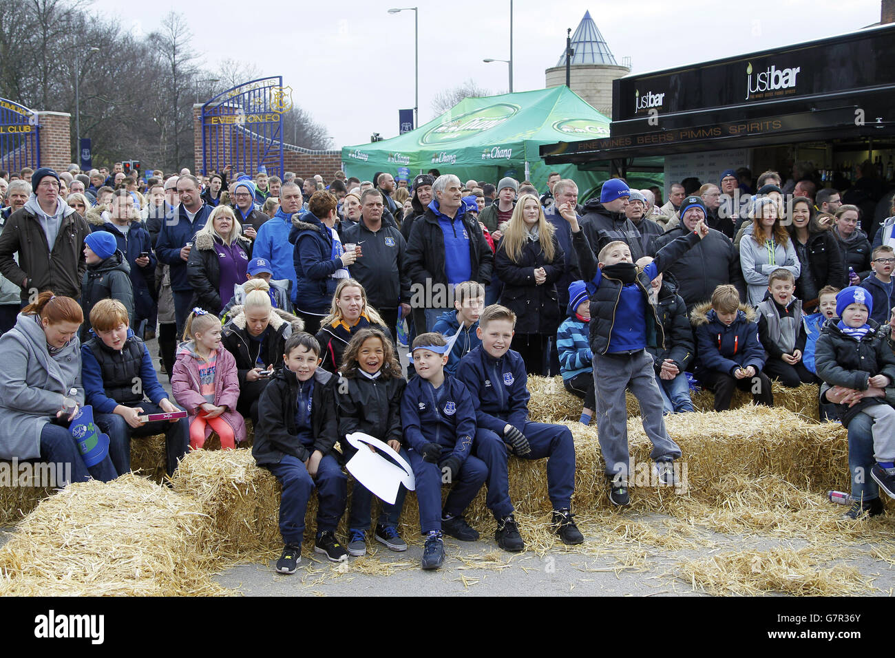 Newcastle united fan zone hi-res stock photography and images - Alamy