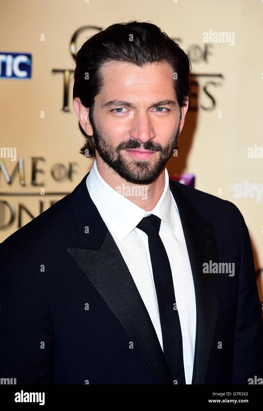 Michiel Huisman Body