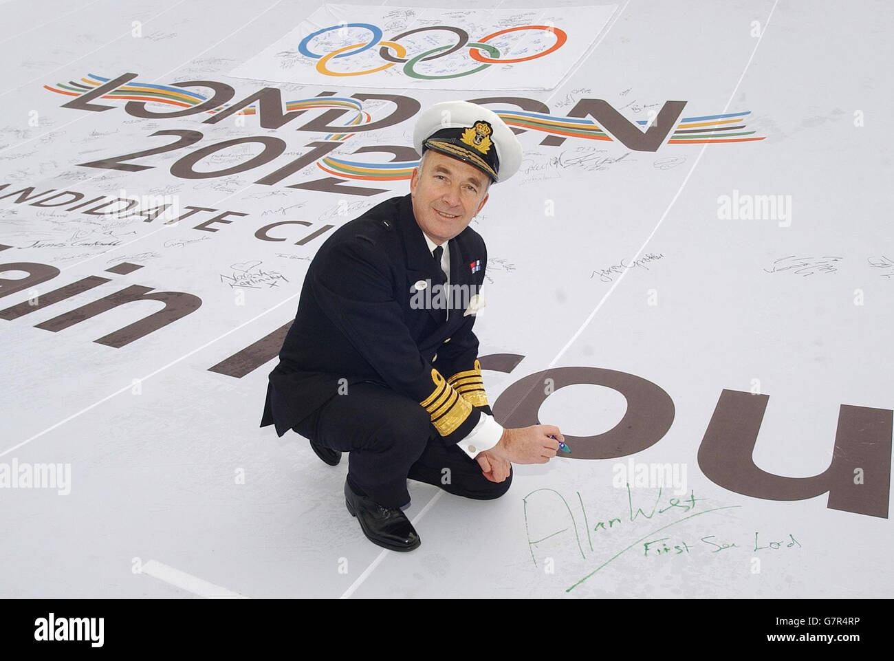 Back admiral sir hi-res stock photography and images - Alamy