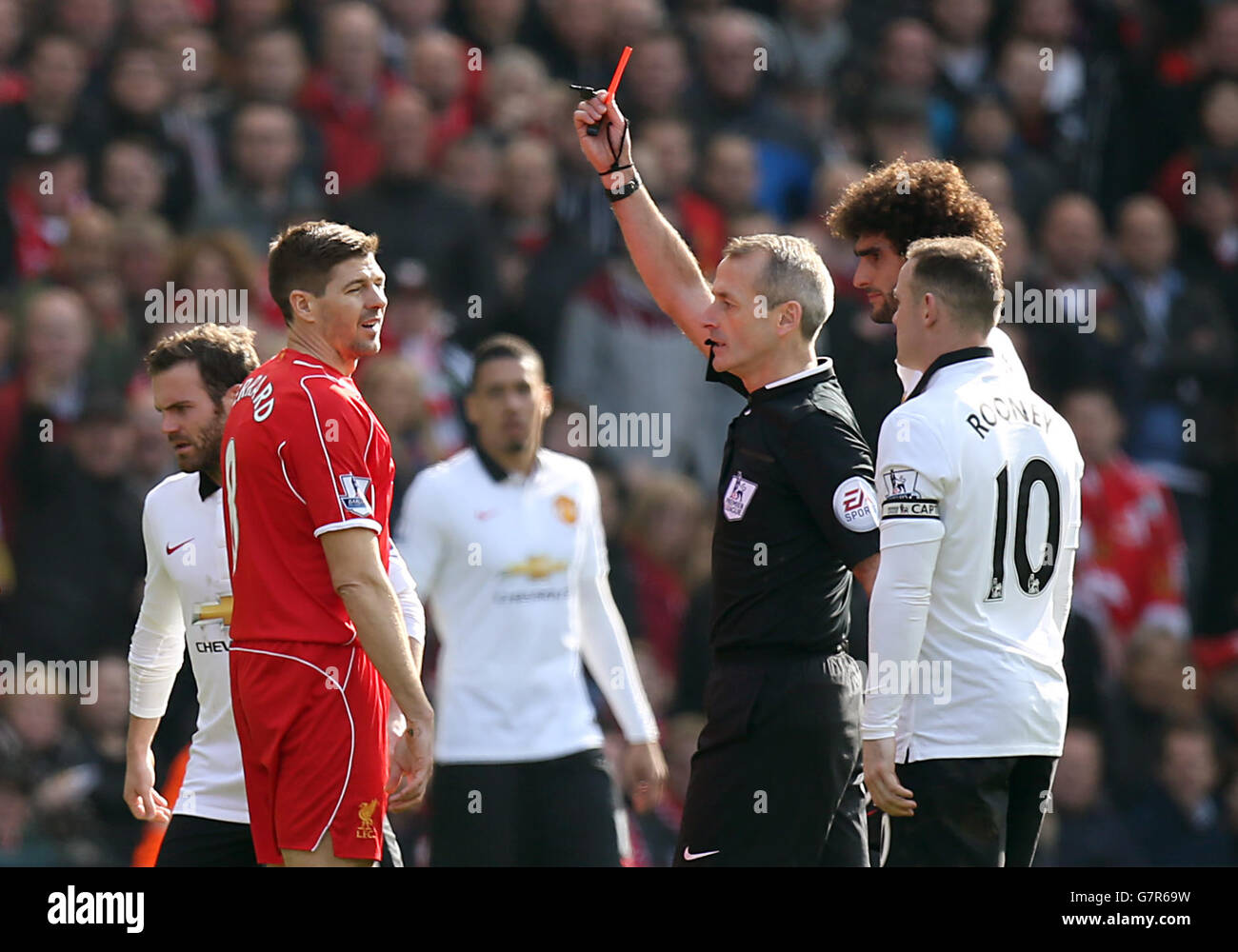 Manchester united liverpool red card hi-res stock photography and ...