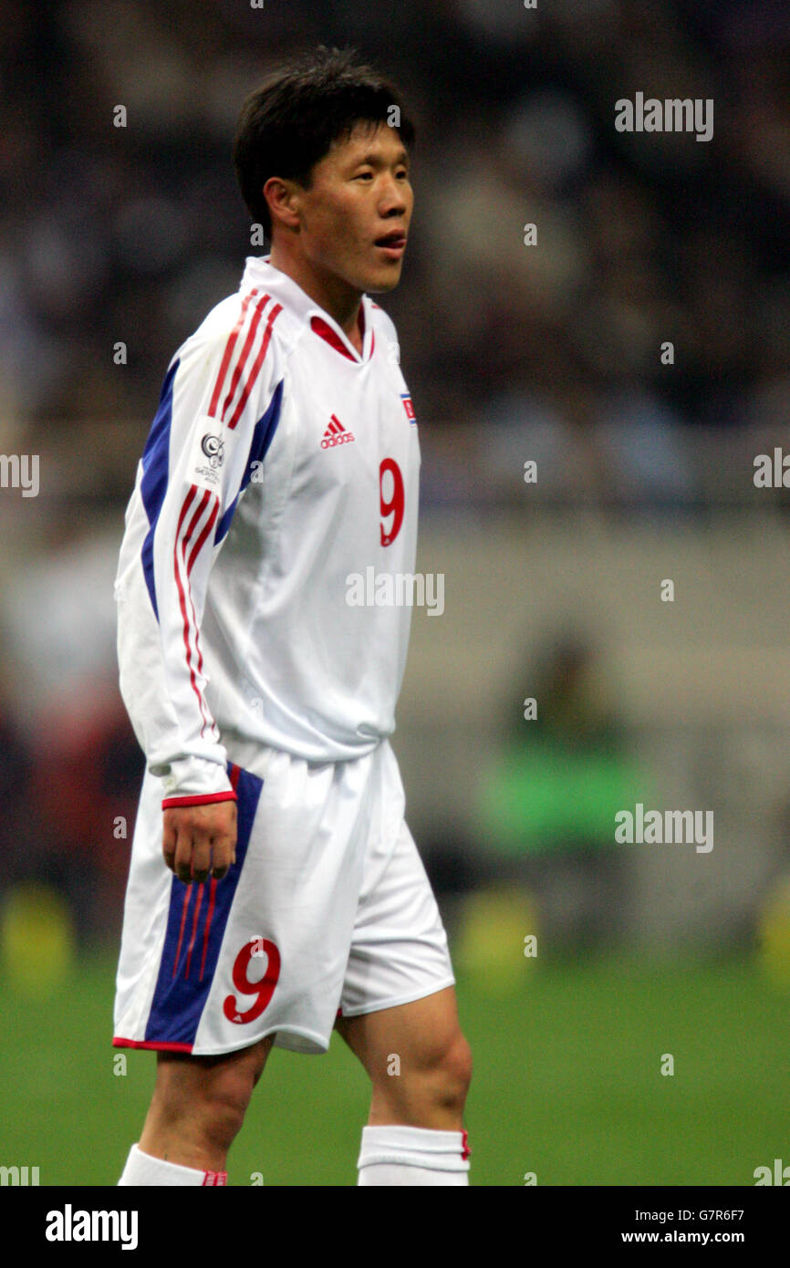 Yong su kim hi-res stock photography and images - Alamy