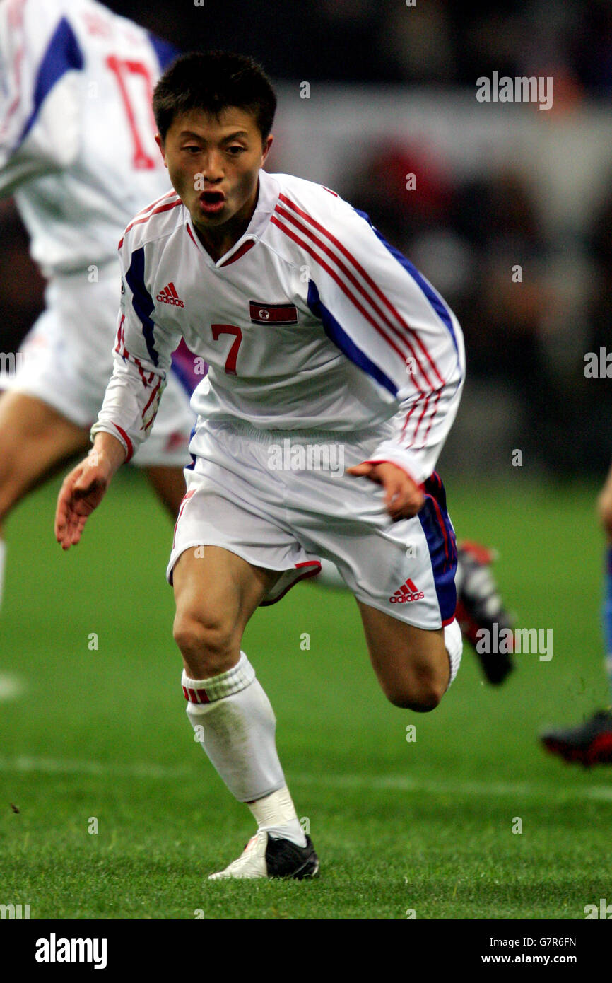 Asian final group hi-res stock photography and images - Alamy