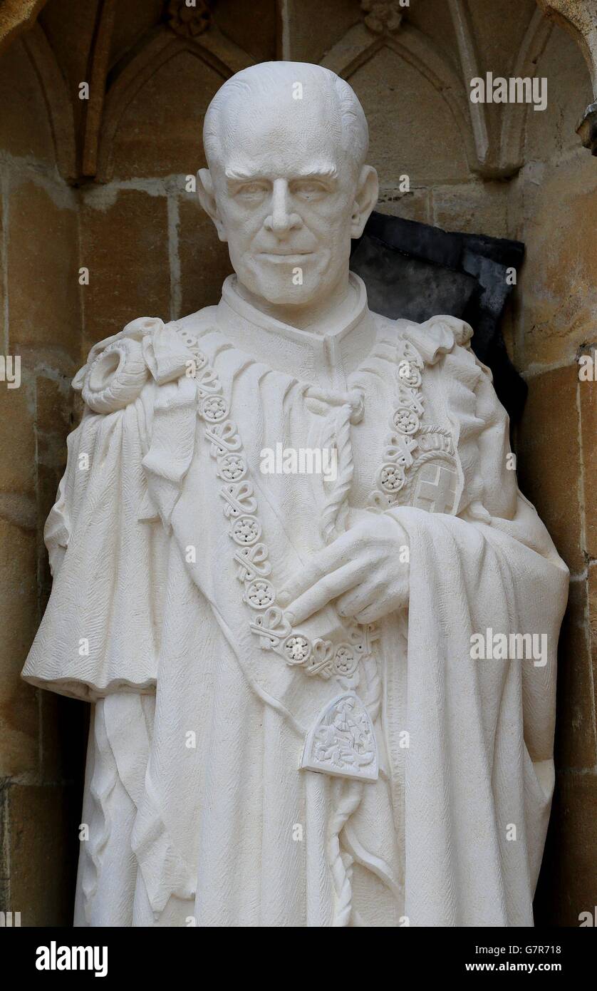Royal statues unveiled at Canterbury Cathedral Stock Photo - Alamy