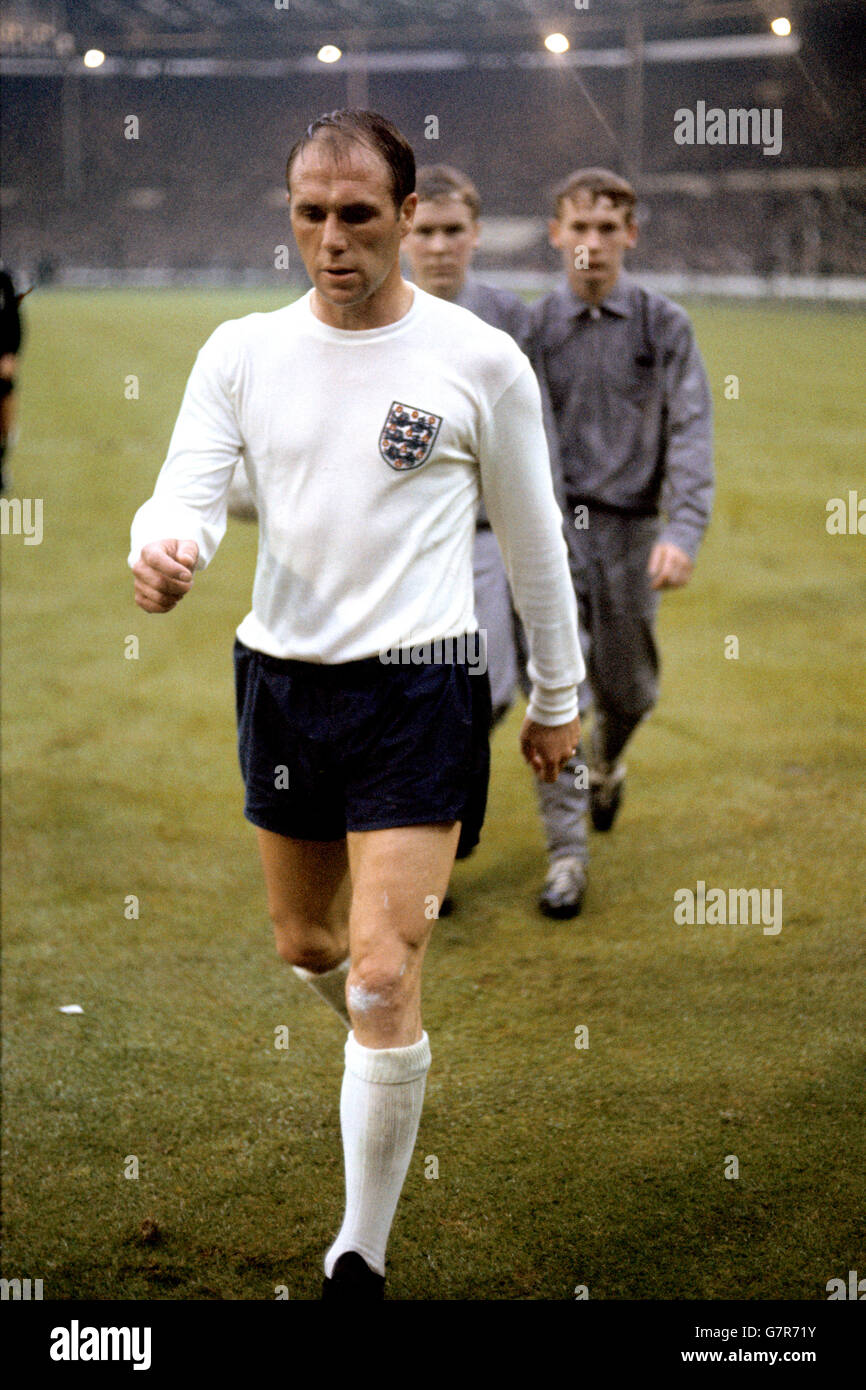 Soccer - FIFA World Cup England 1966 - Group One - England v France ...