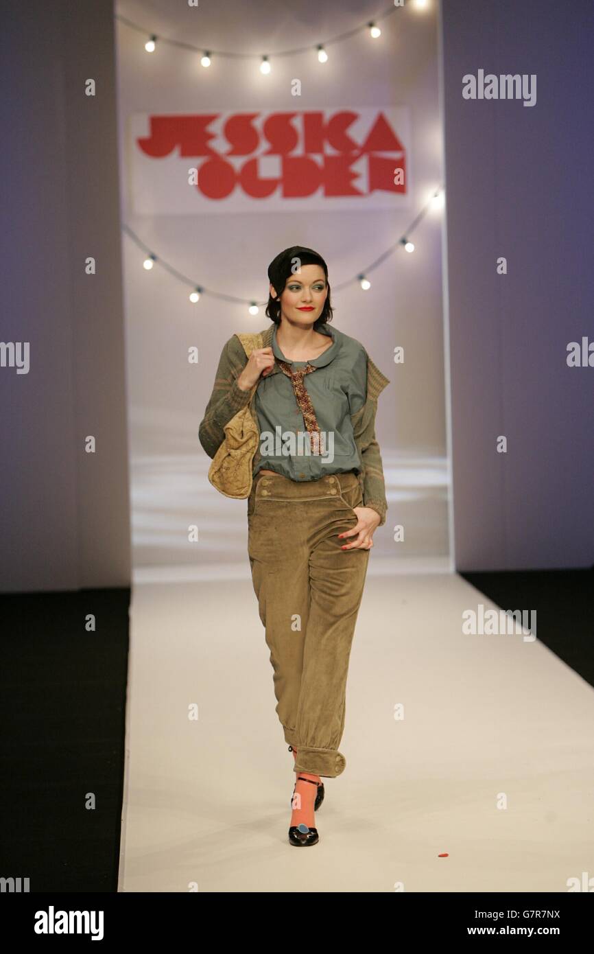 A model wears a creation by fashion designer Jessica Ogden Stock Photo ...