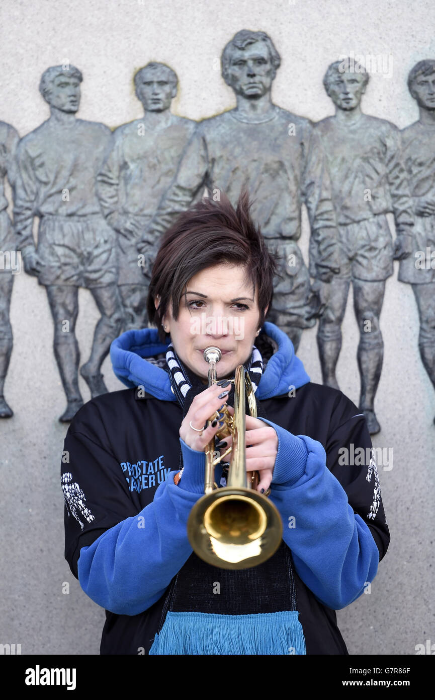 Support on wembley way hi-res stock photography and images - Alamy