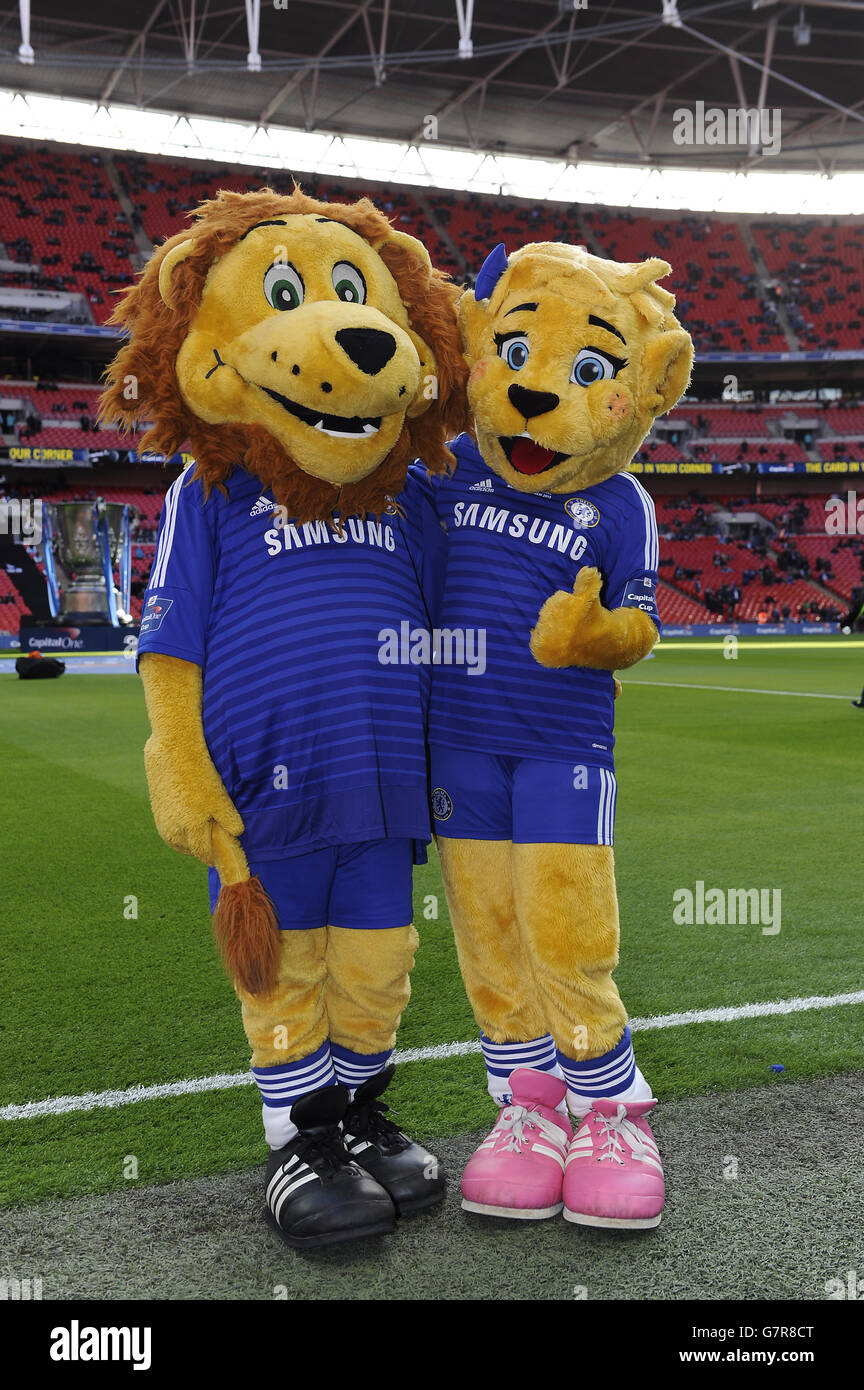 Chelsea mascots stamford lion hi-res stock photography and images - Alamy