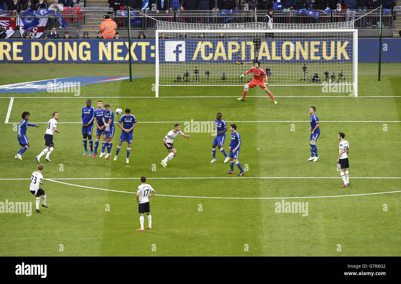 Tottenham hotspurs christian eriksen takes a free kick hi-res stock ...