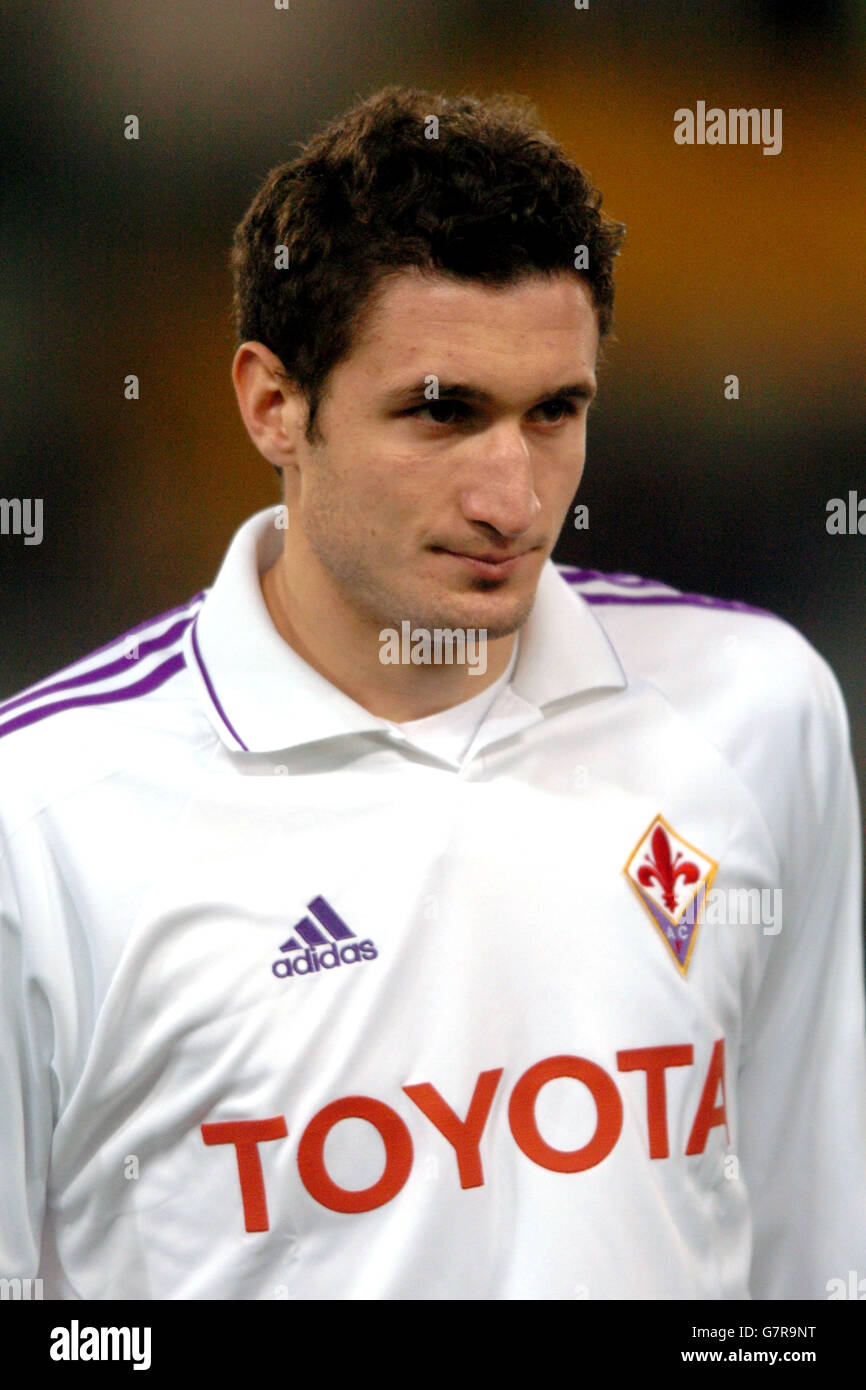 First leg football top half stock headshot hi-res stock photography and ...