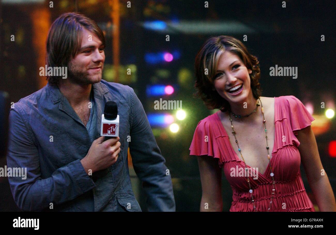 MTV's TRL - Total Request Live - Leicester Square Studios Stock Photo ...