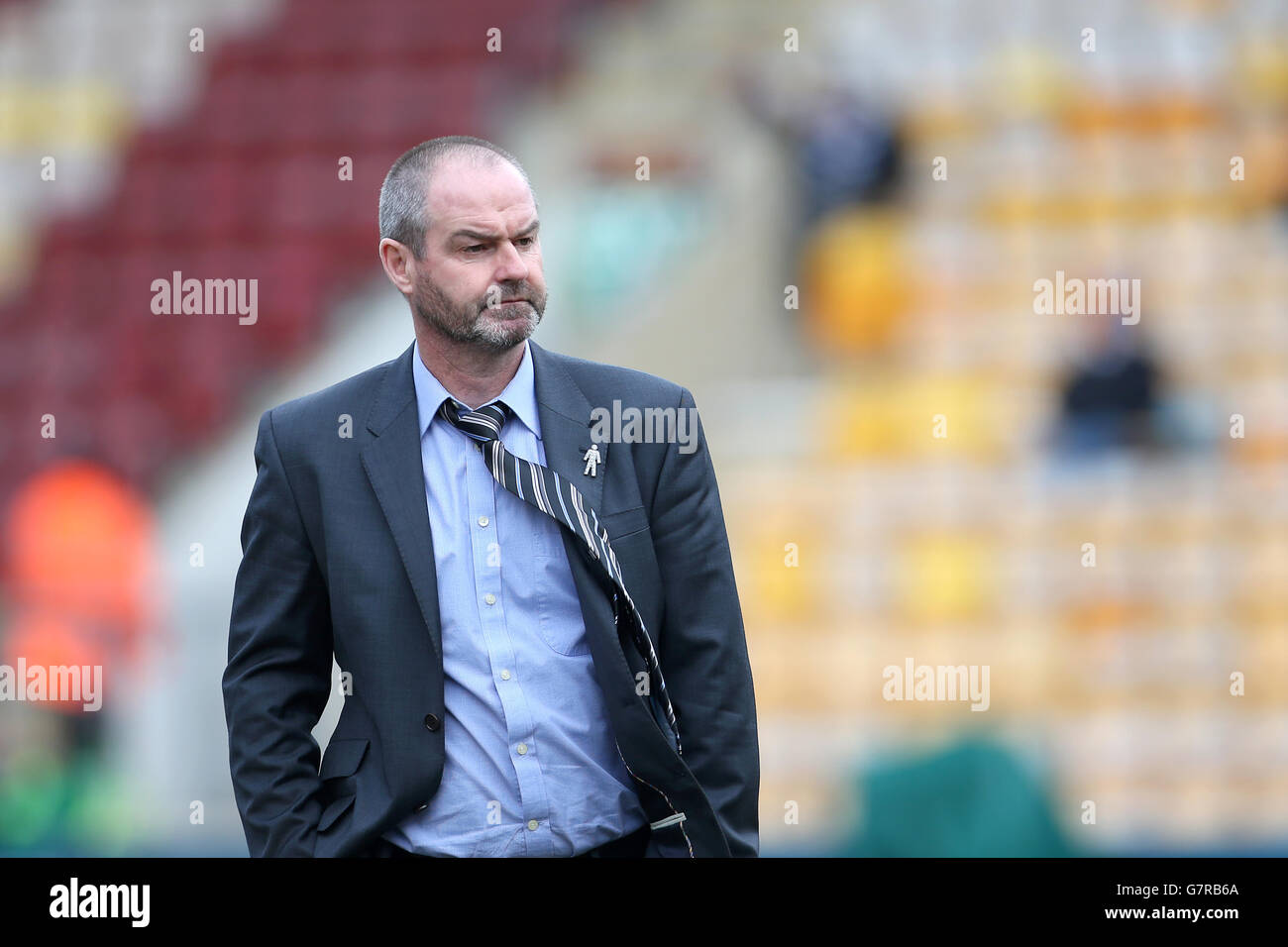 Reading manager Steve Clarke before the game during the FA Cup Sixth ...