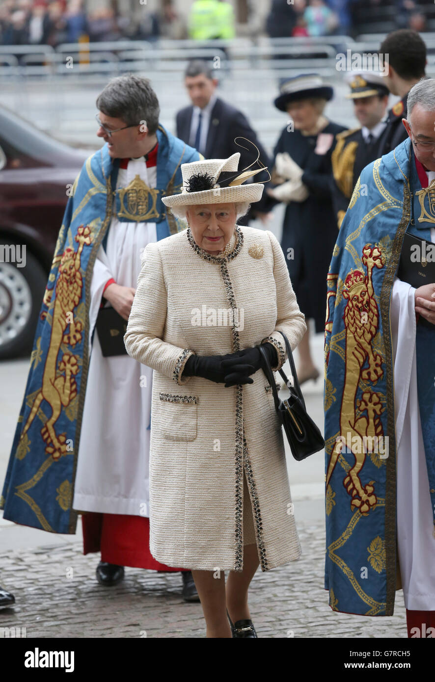 London as queen elizabeth ii arrives for the commonwealth observance hi ...