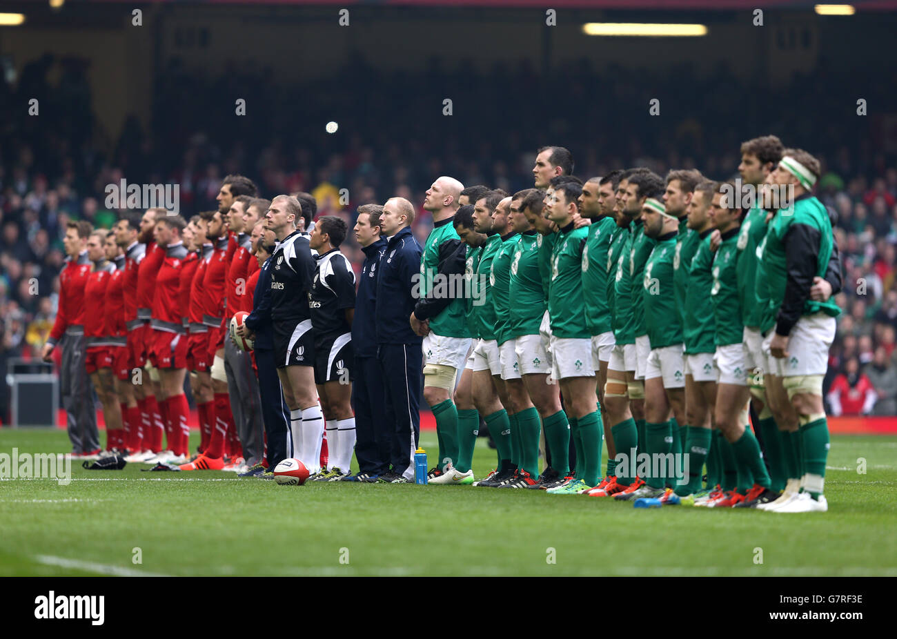 Rugby ireland wales hi-res stock photography and images - Alamy