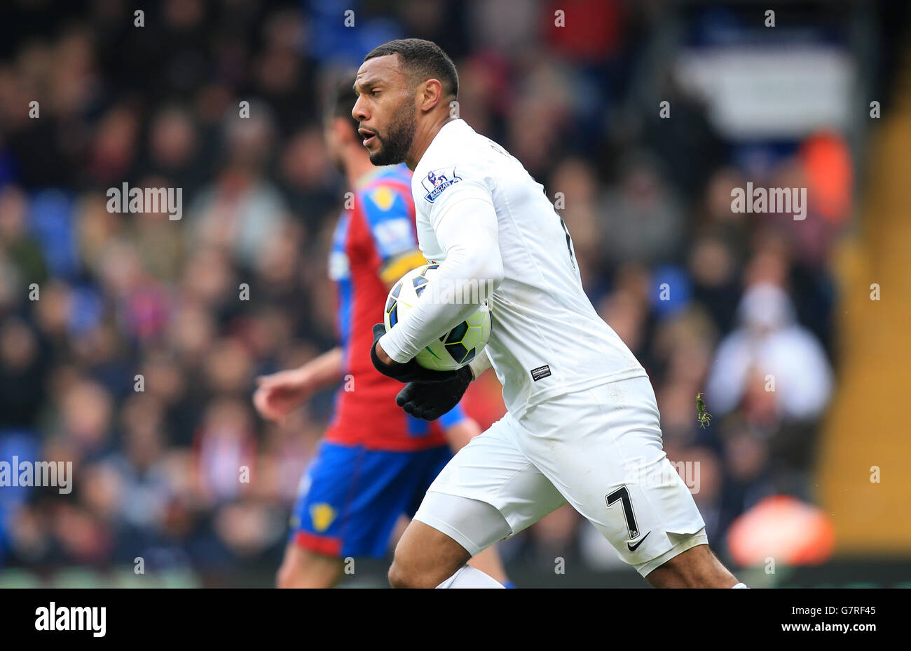 Queens Park Rangers' Matthew Phillips celebrates scoring his side's ...