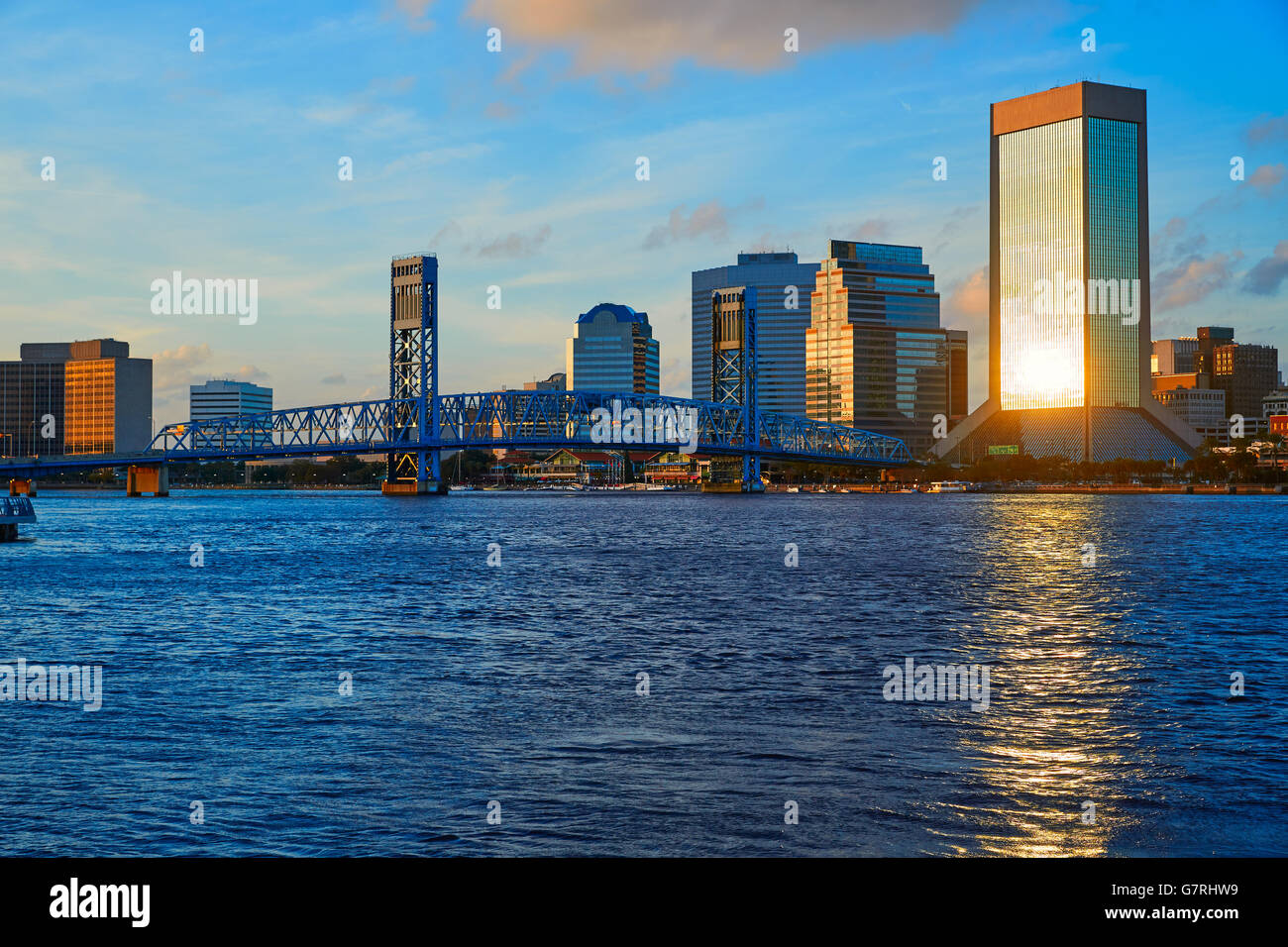 Jacksonville skyline evening blue river hi-res stock photography and ...
